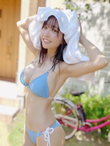 #2i2・天羽希純、無邪気すぎる笑顔を向けわがままボディ全開！ | WWSチャンネル