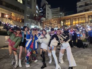 FAKY、渋谷で白熱ストリートライブ!DJ KOOもサプライズ登場 | WWSチャンネル