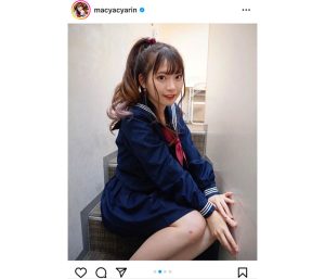 AKB48・馬嘉伶、ポニーテール揺らす制服姿で美脚披露 | WWSチャンネル